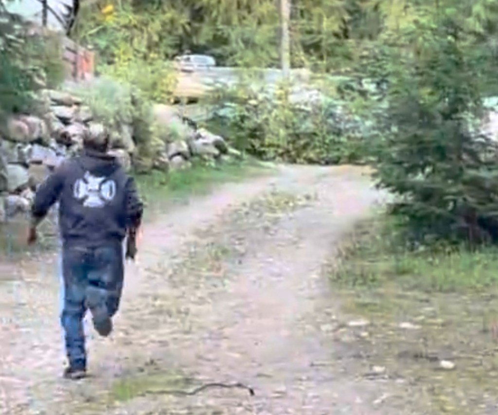 A Screaming Man Chased A Bear Down His Driveway - Hillbilly Live!