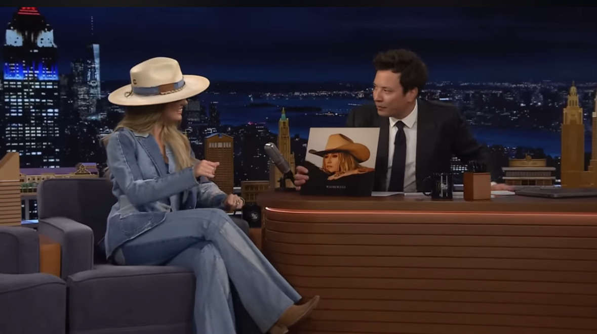 Lainey Wilson Used to Perform in the Aisles of Walmart – Hillbilly Live!