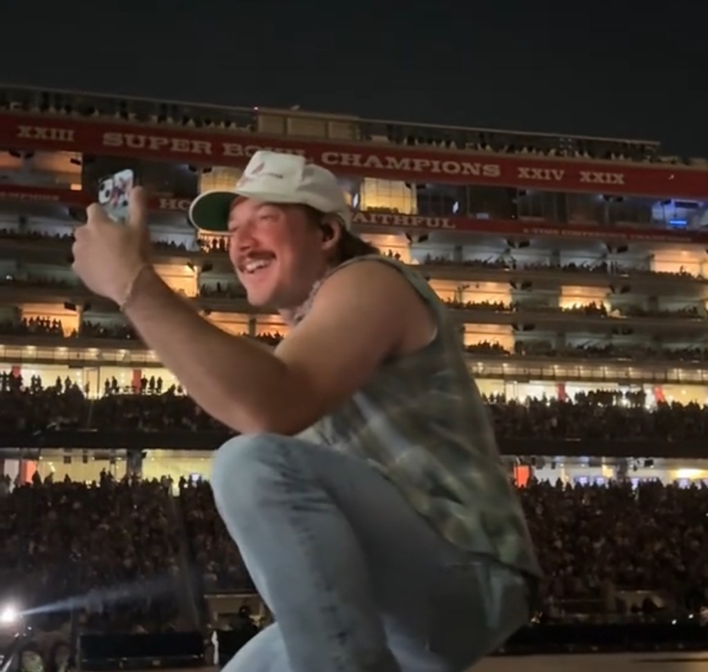 Morgan Wallen Took A Mom’s Phone To FaceTime With Her 10-Year-Old Son ...